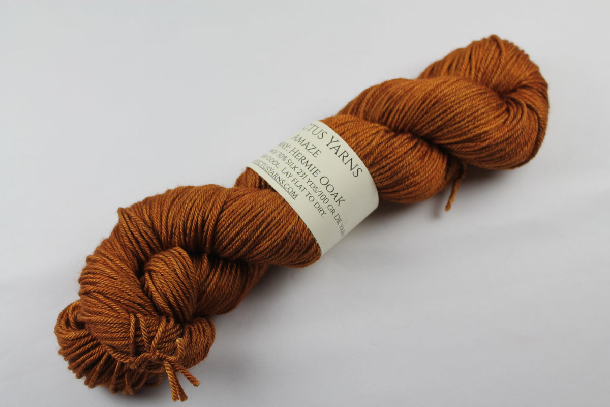 Hermie OoaK Amaze merino/silk DK yarn Bronze – Invictus Yarns